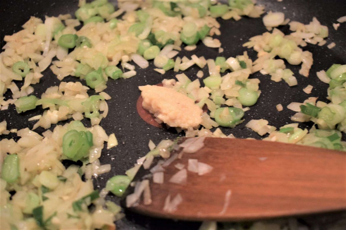 Chicken fried rice recipe | Chicken fried rice restaurant style | How ...