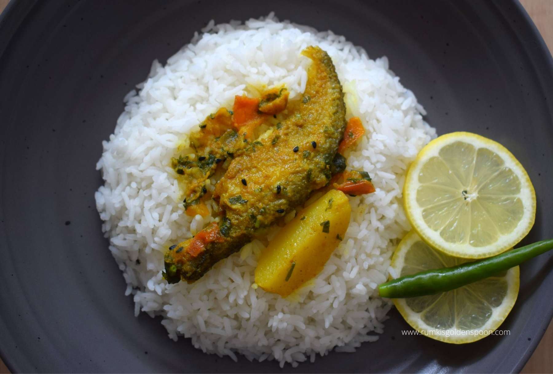Pabda Macher Jhol | Pabda macher recipe | Pabda fish curry - Rumki's ...