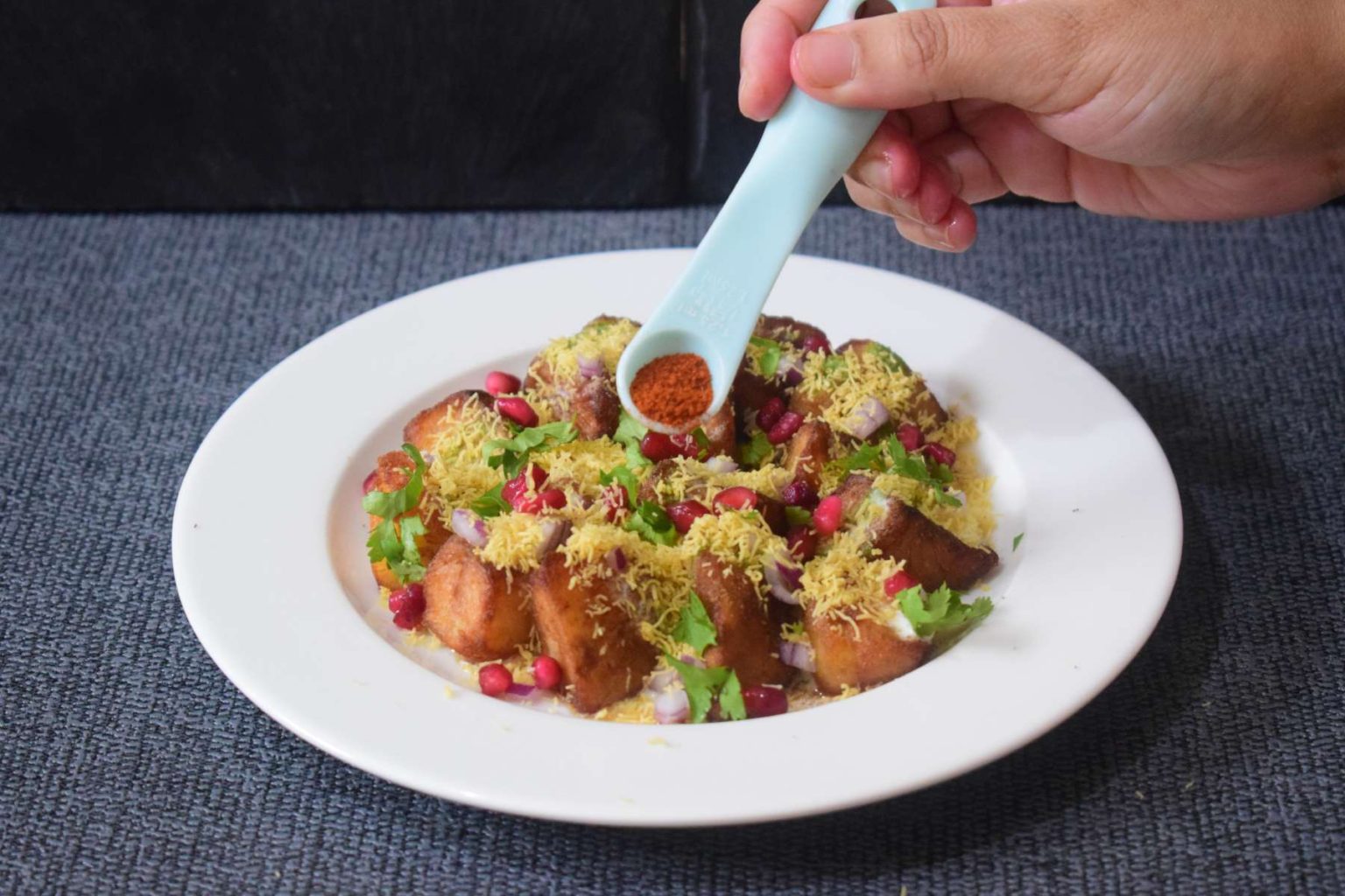 Aloo dahi chaat recipe | Dahi aloo chaat recipe | Potato chaat - Rumki ...