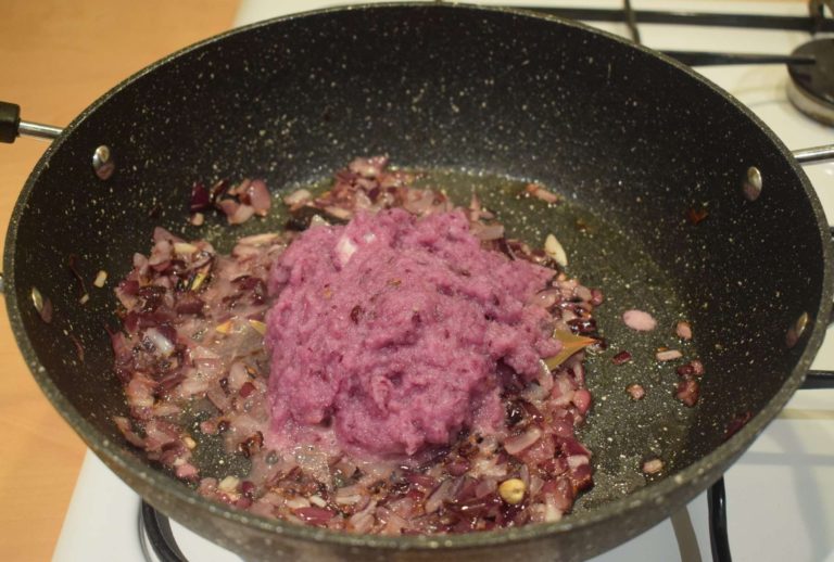 Mangsher ghugni | Chicken ghugni recipe | Keema ghugni - Rumki's Golden ...