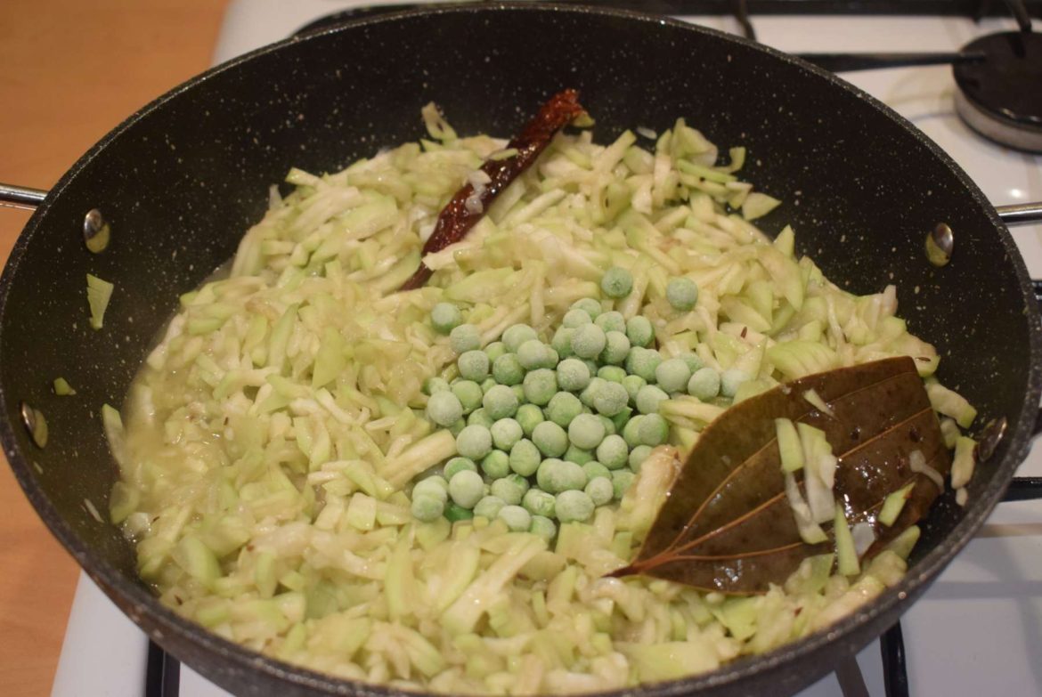 Lau ghonto recipe | Lau ghonto recipe bengali | Lau er ghonto | Bori ...