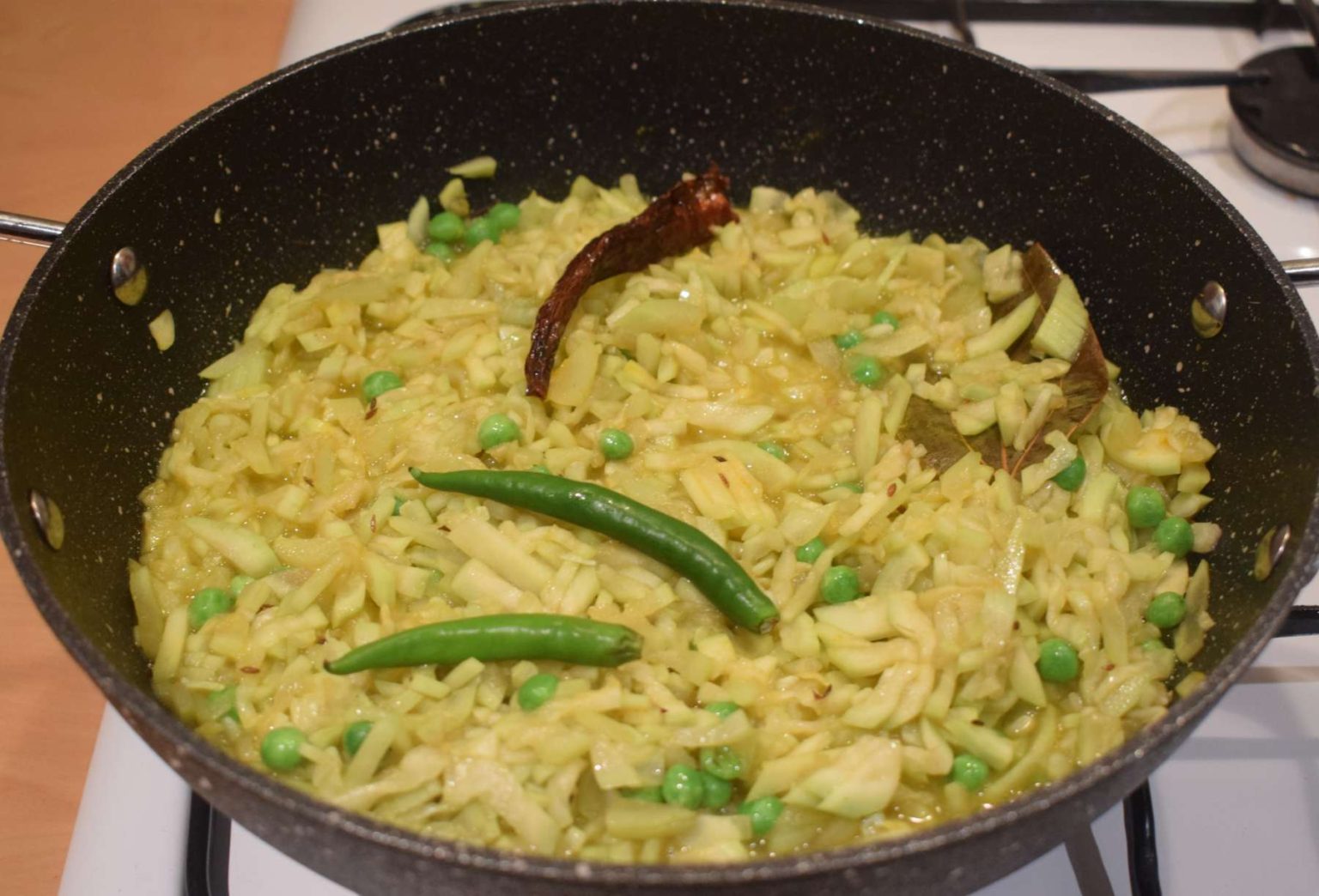 Lau ghonto recipe | Lau ghonto recipe bengali | Lau er ghonto | Bori ...