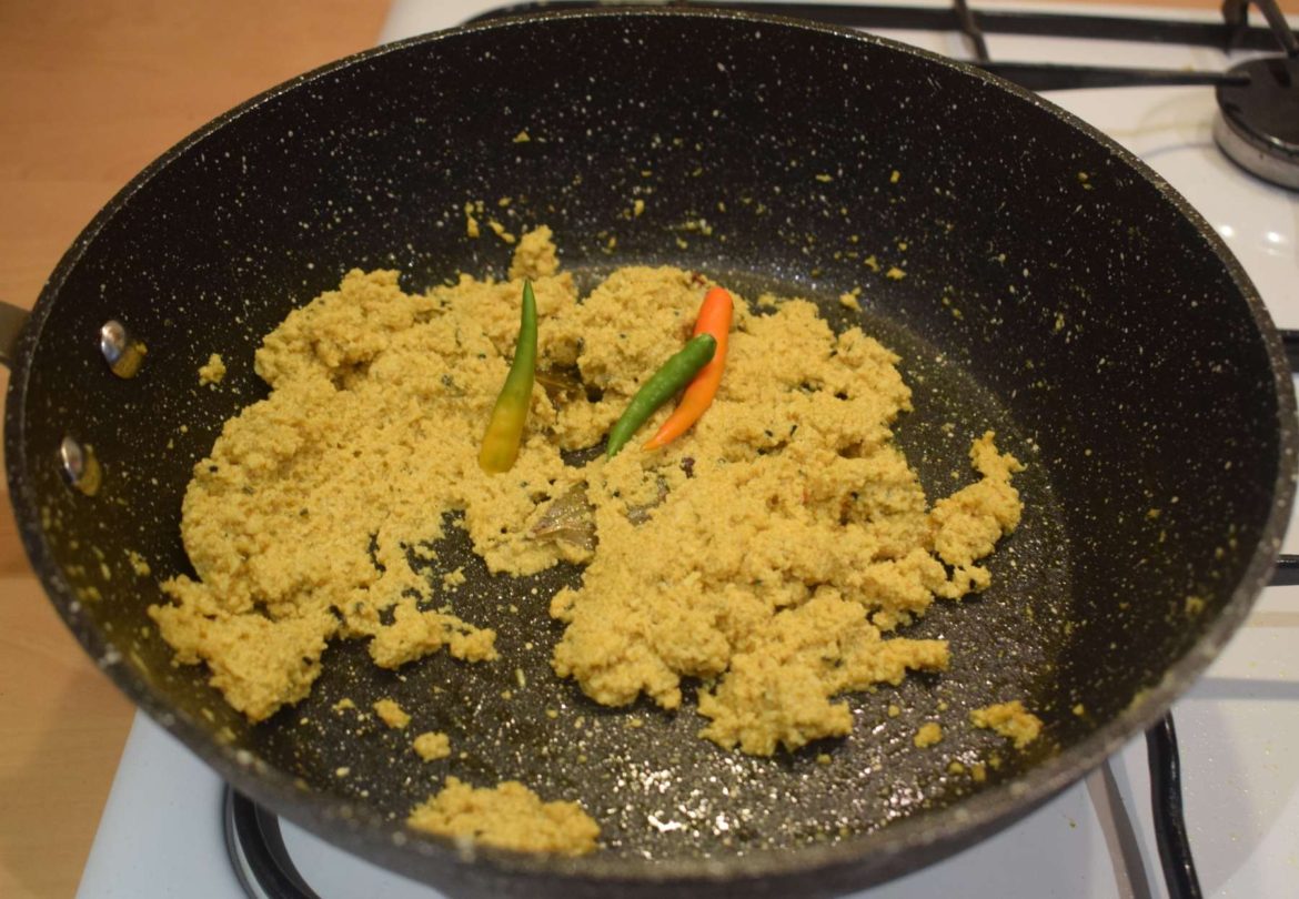 Potol posto | Potol posto Bengali recipe | How to make potol posto ...