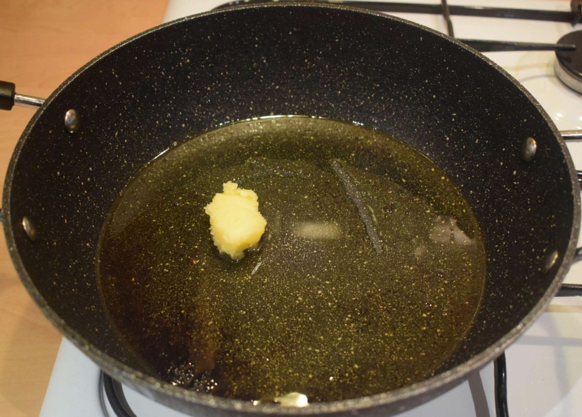 Bhuni khichuri | Bengali bhuna khichuri recipe | Bhoger bhuna khichuri ...