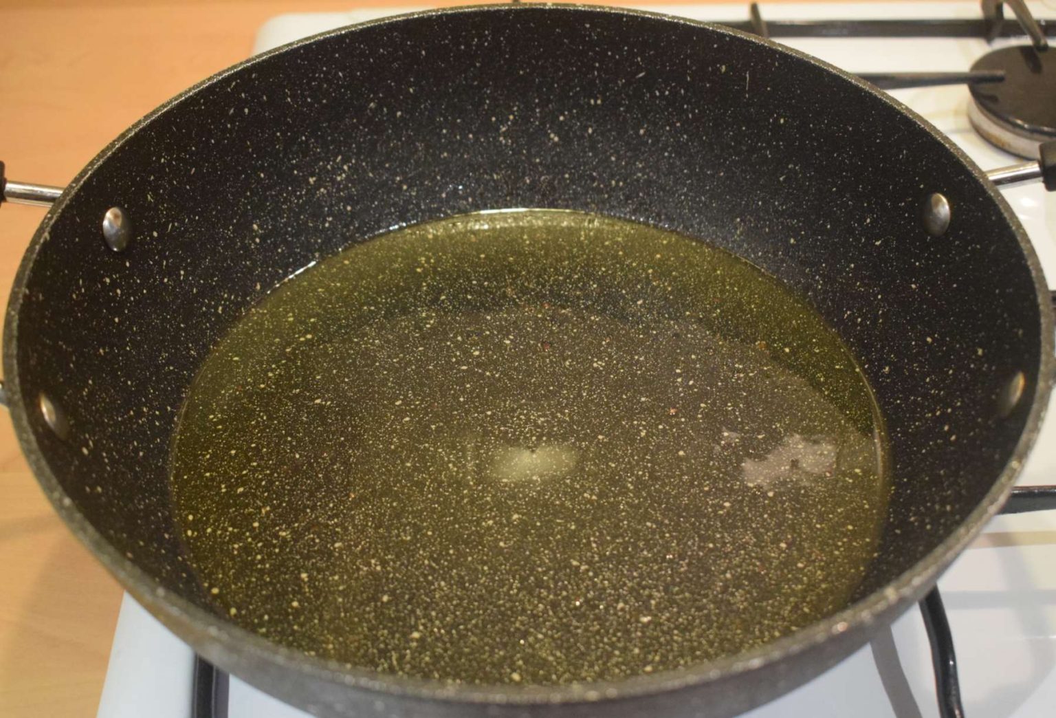 Bhuni khichuri | Bengali bhuna khichuri recipe | Bhoger bhuna khichuri ...