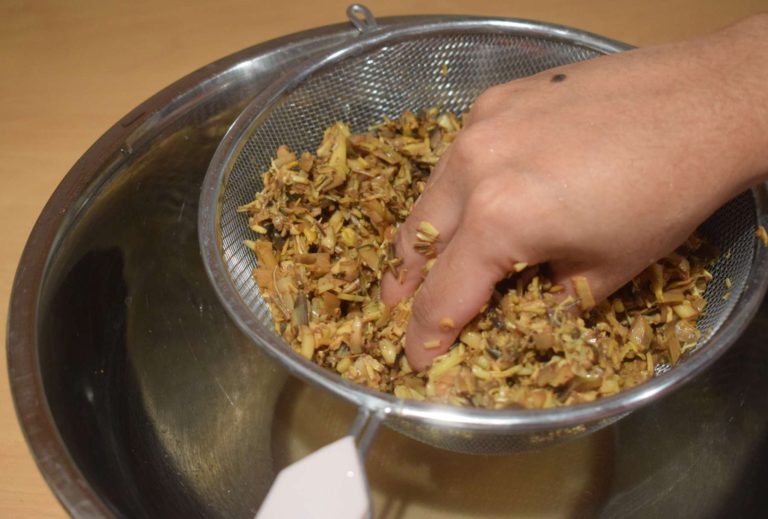 Mocha ghonto | Mochar ghonto | Mocha recipe Bengali | Banana flower ...