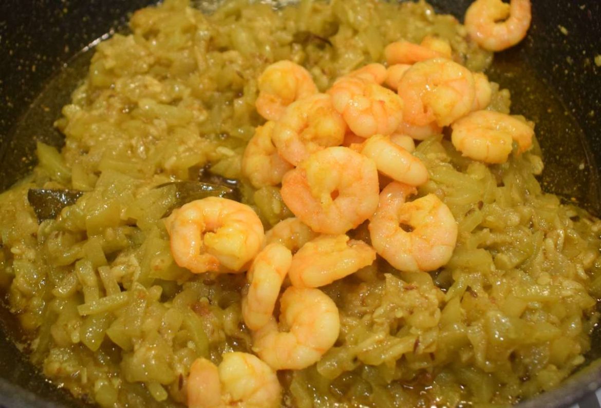 Lau chingri | Lau chingri recipe bengali | How to make lau chingri ...