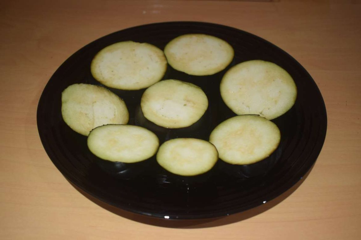 Begun bhaja | Baingan bhaja | Begun bhaja bengali recipe | How to make ...