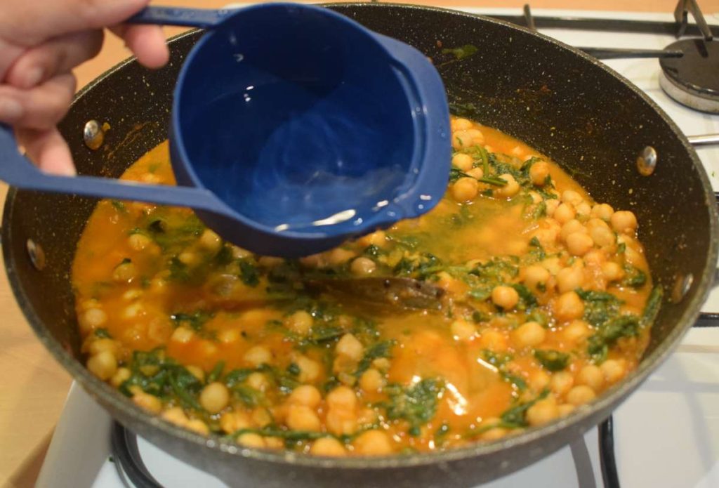 Chole palak recipe | Chana palak | Chickpea and spinach curry - Rumki's ...