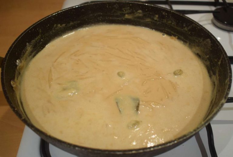 Choshir payesh | Chushi pitha | Hathe kata semai pitha | Doodh choshi ...