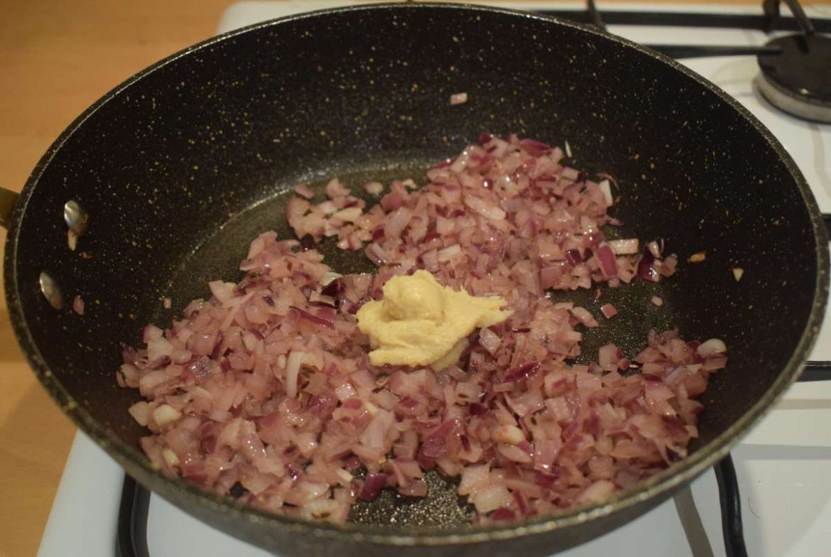 Palak matar recipe | Palak matar ki sabji | How to make palak matar ...