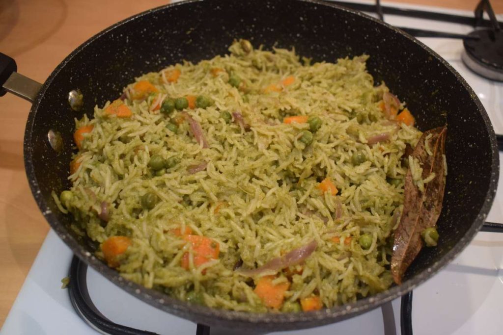 Pudina rice | Pudina bath | Pudina pulao recipe - Rumki's Golden Spoon