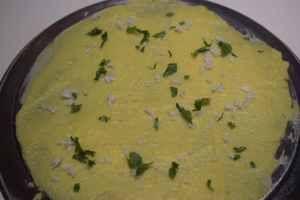 Khandvi recipe| Khandvi Gujarati recipe | How to make Khandvi - Rumki's ...