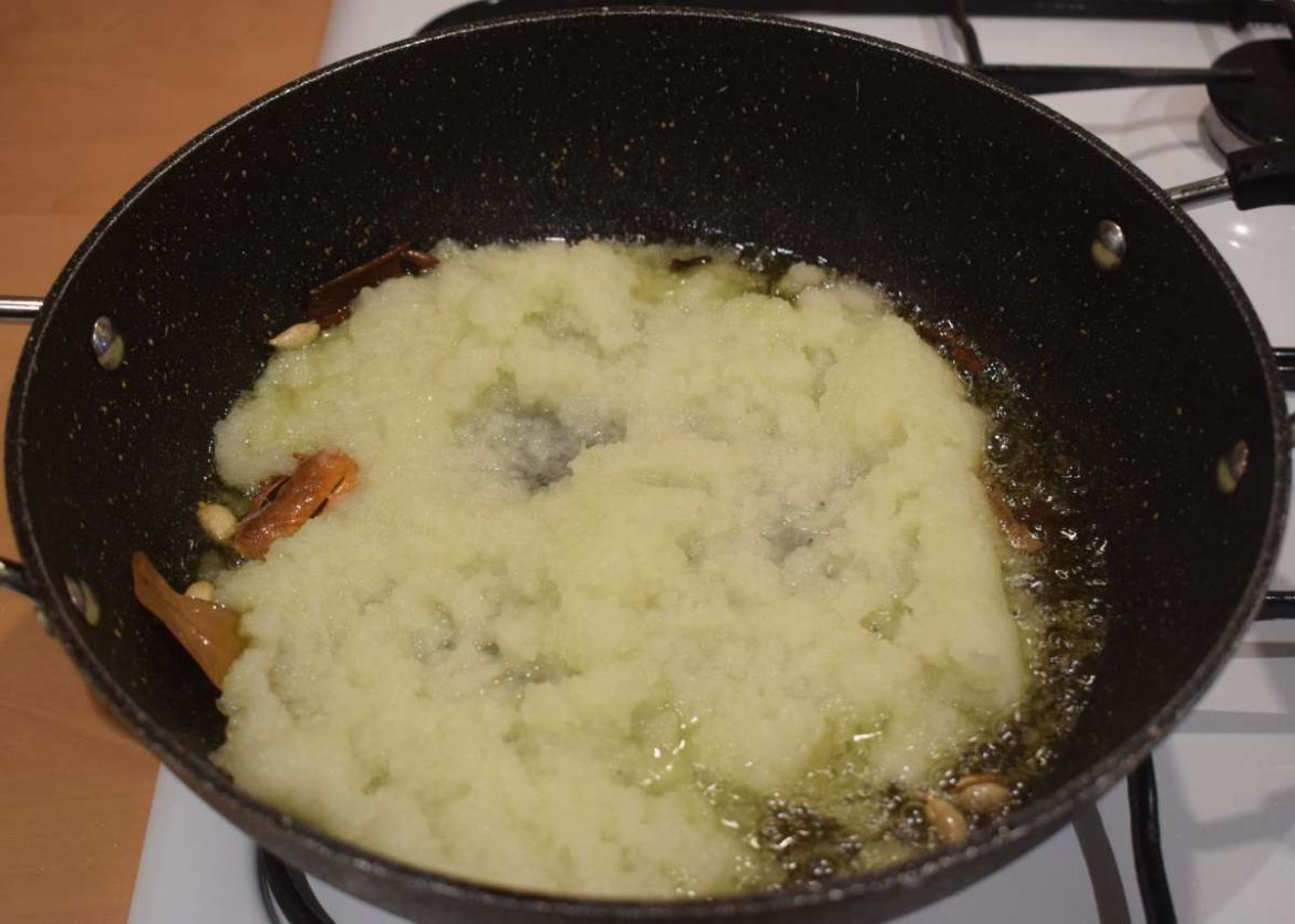 Chicken rezala recipe | Chicken rezala bengali recipe | Murgh rezala ...