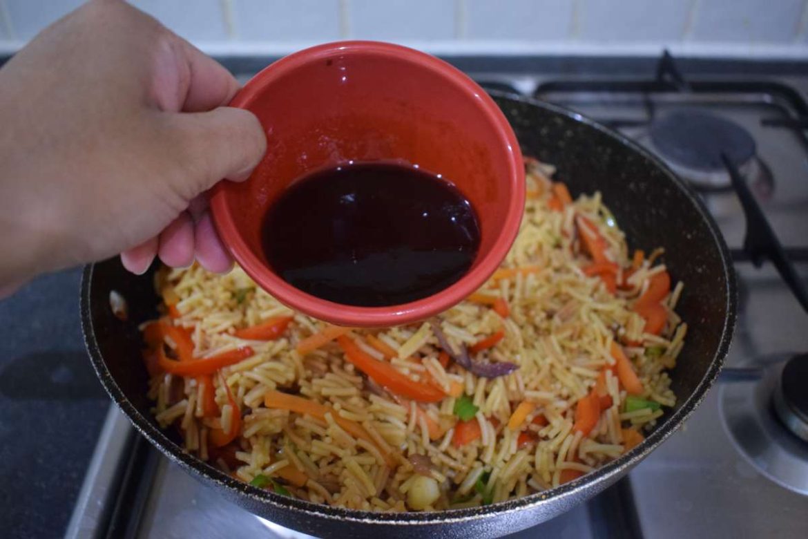 Chinese seviyan | Chinese style vermicelli | Namkeen seviyan - Rumki's ...