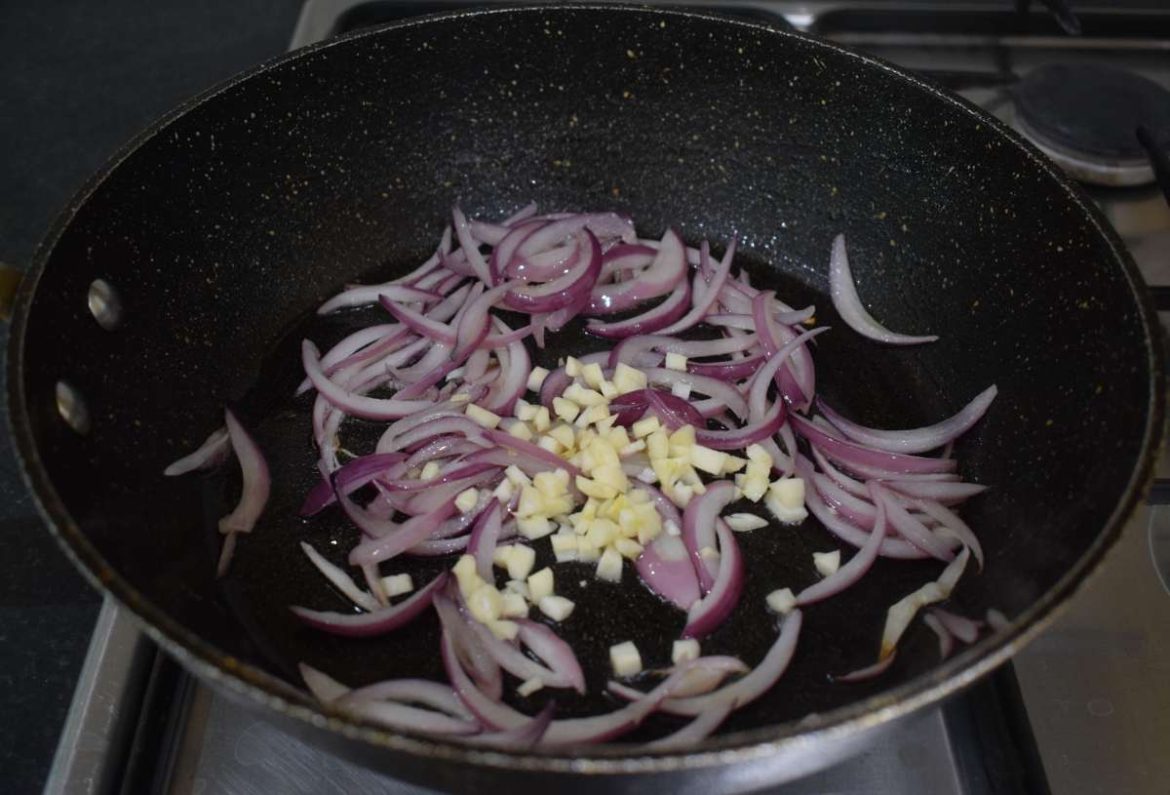 Chinese seviyan | Chinese style vermicelli | Namkeen seviyan - Rumki's ...