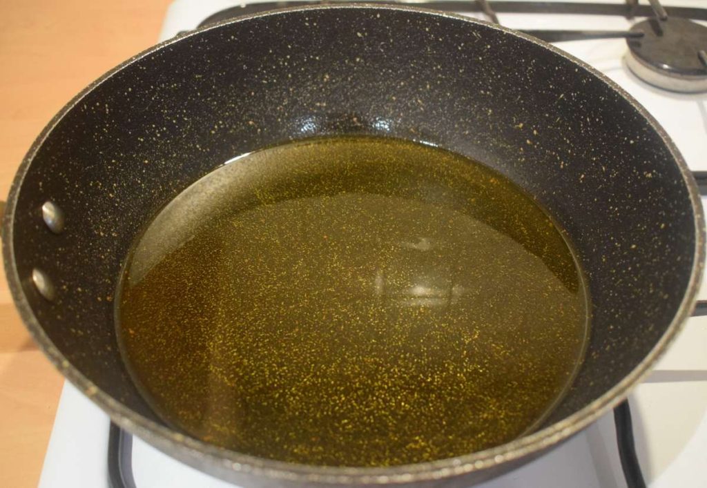 Ilish mach bhaja | Hilsa fish fry - Rumki's Golden Spoon