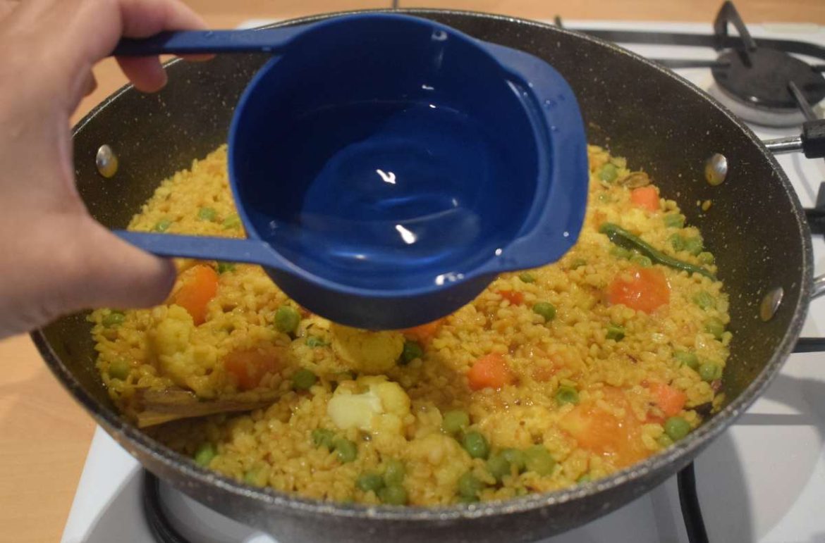 Bhaja moong dal | Bengali moong dal recipe | Bhaja muger dal - Rumki's ...