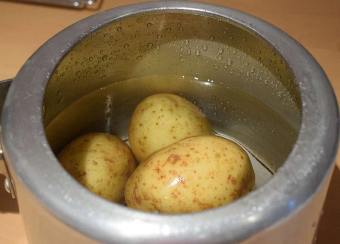 Fuchka | Phuchka recipe | Puchka recipe - Rumki's Golden Spoon