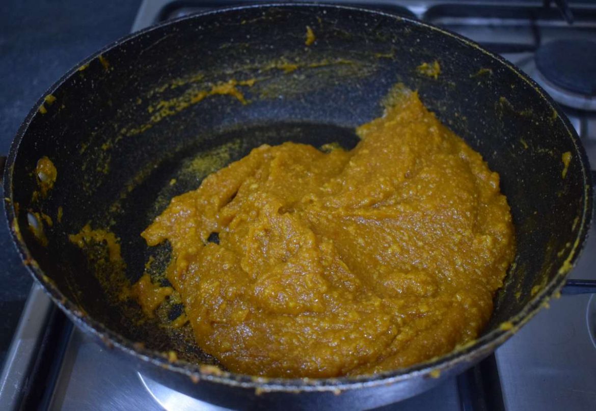 Mango halwa recipe | Mango mawa halwa | Sweet with mango - Rumki's ...