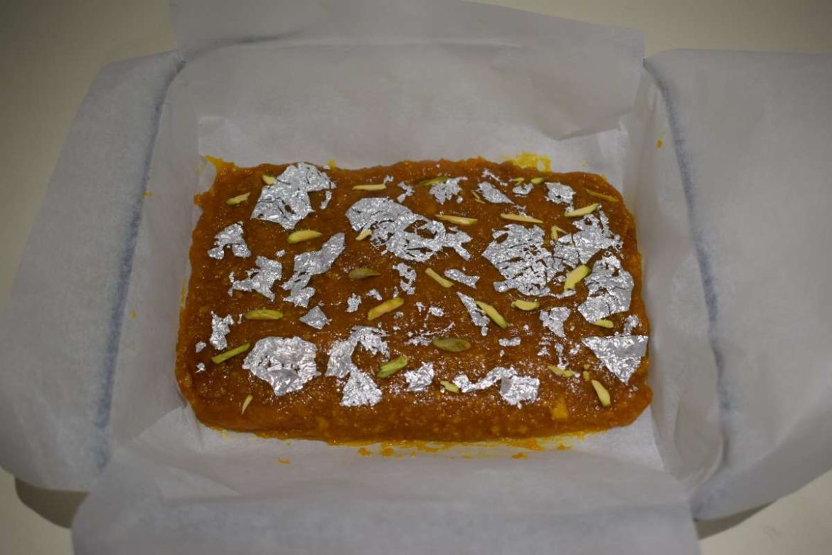 Mango halwa recipe | Mango mawa halwa | Sweet with mango - Rumki's ...