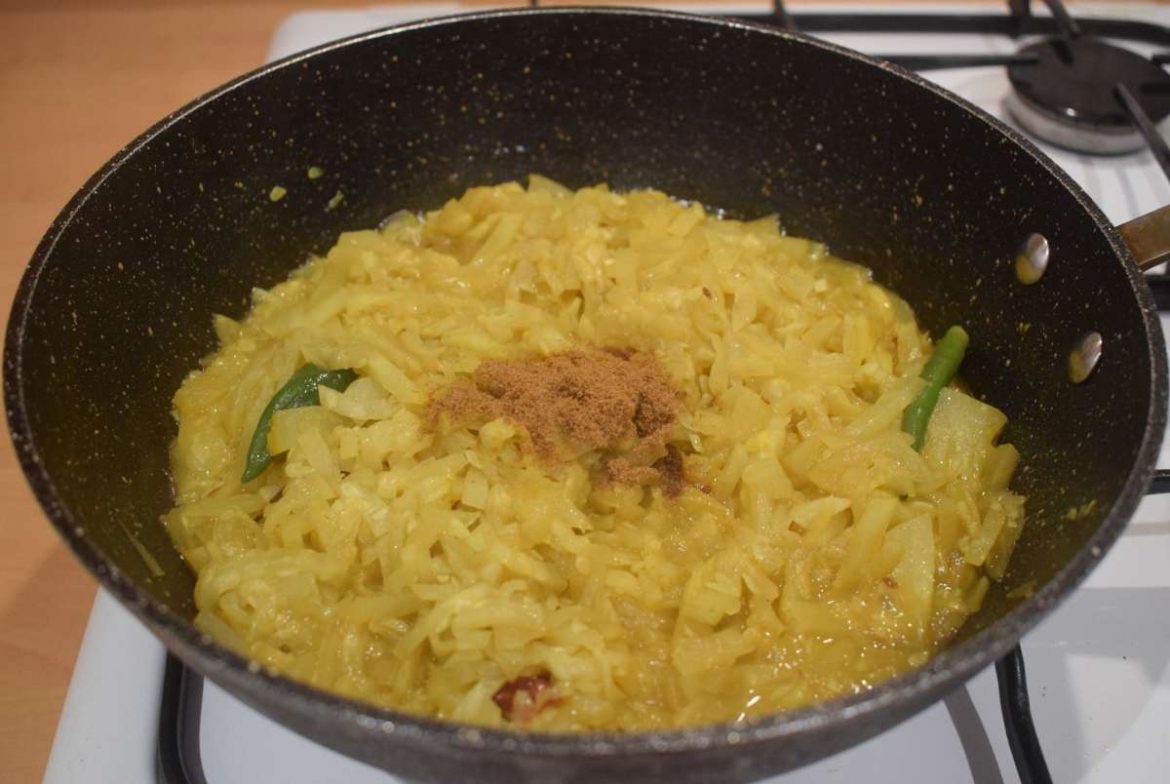 Ilish macher matha diye lau ghonto | Macher matha diye lau ghonto ...