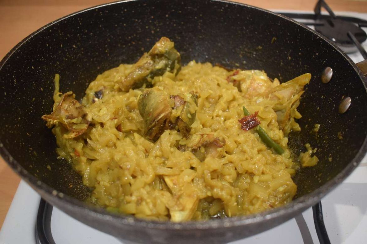 Ilish macher matha diye lau ghonto | Macher matha diye lau ghonto ...