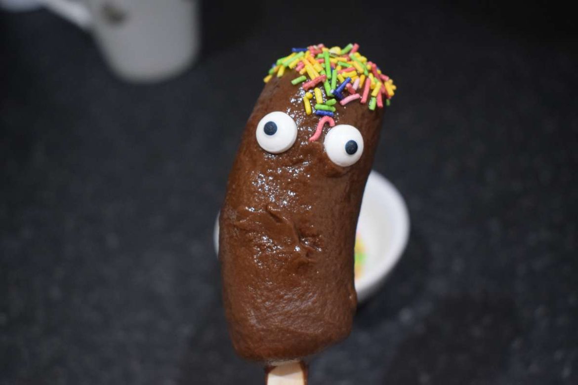 Halloween banana popsicles |Halloween chocolate banana pops | Halloween ...