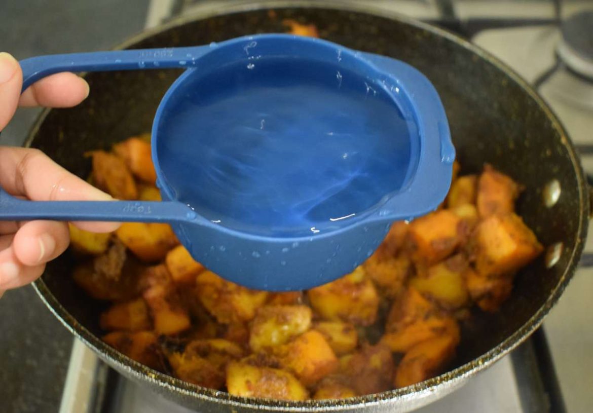 Kumro chingri | Misti kumro recipe | misti kumro diye chingri - Rumki's ...