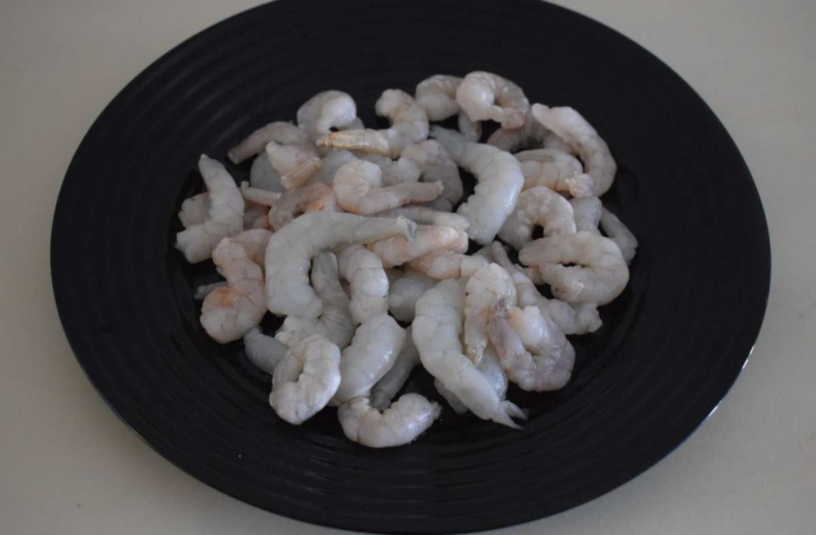 Kumro chingri | Misti kumro recipe | misti kumro diye chingri - Rumki's ...