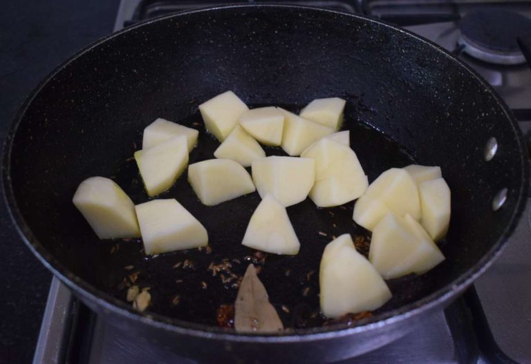 Kumro chingri | Misti kumro recipe | misti kumro diye chingri - Rumki's ...