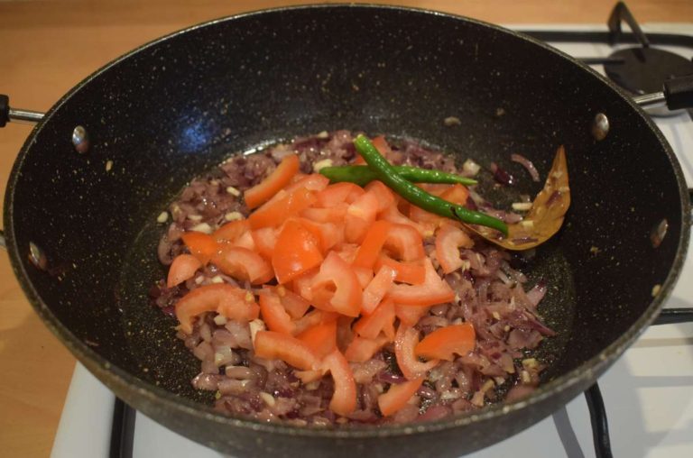 Patta gobhi ki sabji | Cabbage matar recipe | Cabbage stir fry - Rumki ...