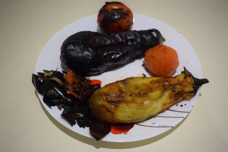 Begun pora recipe | Begun bhorta | Bengali baingan ka bharta - Rumki's ...