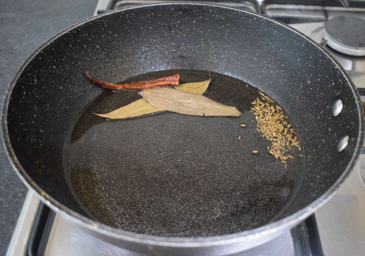 Gobindobhog chal diye lau ghonto | Lau ghonto with chal | Lau er ghonto ...