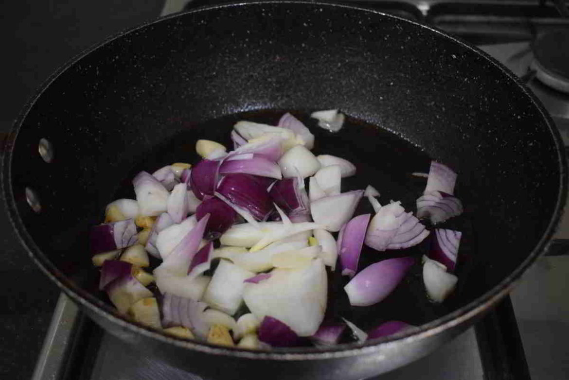 Capsicum Onion Tomato sabji | Capsicum Onion | Capsicum Onion curry ...