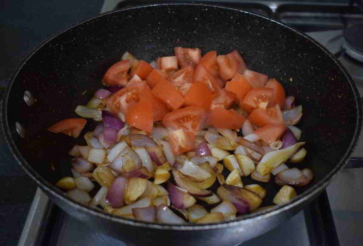 Capsicum Onion Tomato sabji | Capsicum Onion | Capsicum Onion curry ...