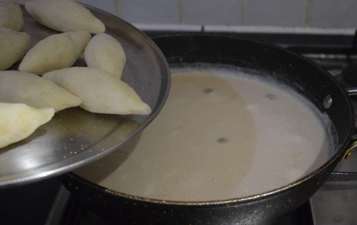 Dudh puli pitha recipe | Doodh puli | How to make dudh puli - Rumki's ...