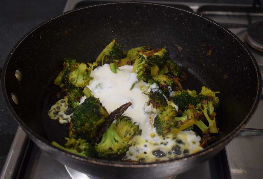 Achari broccoli | Broccoli in Indian recipes | Broccoli curry - Rumki's ...
