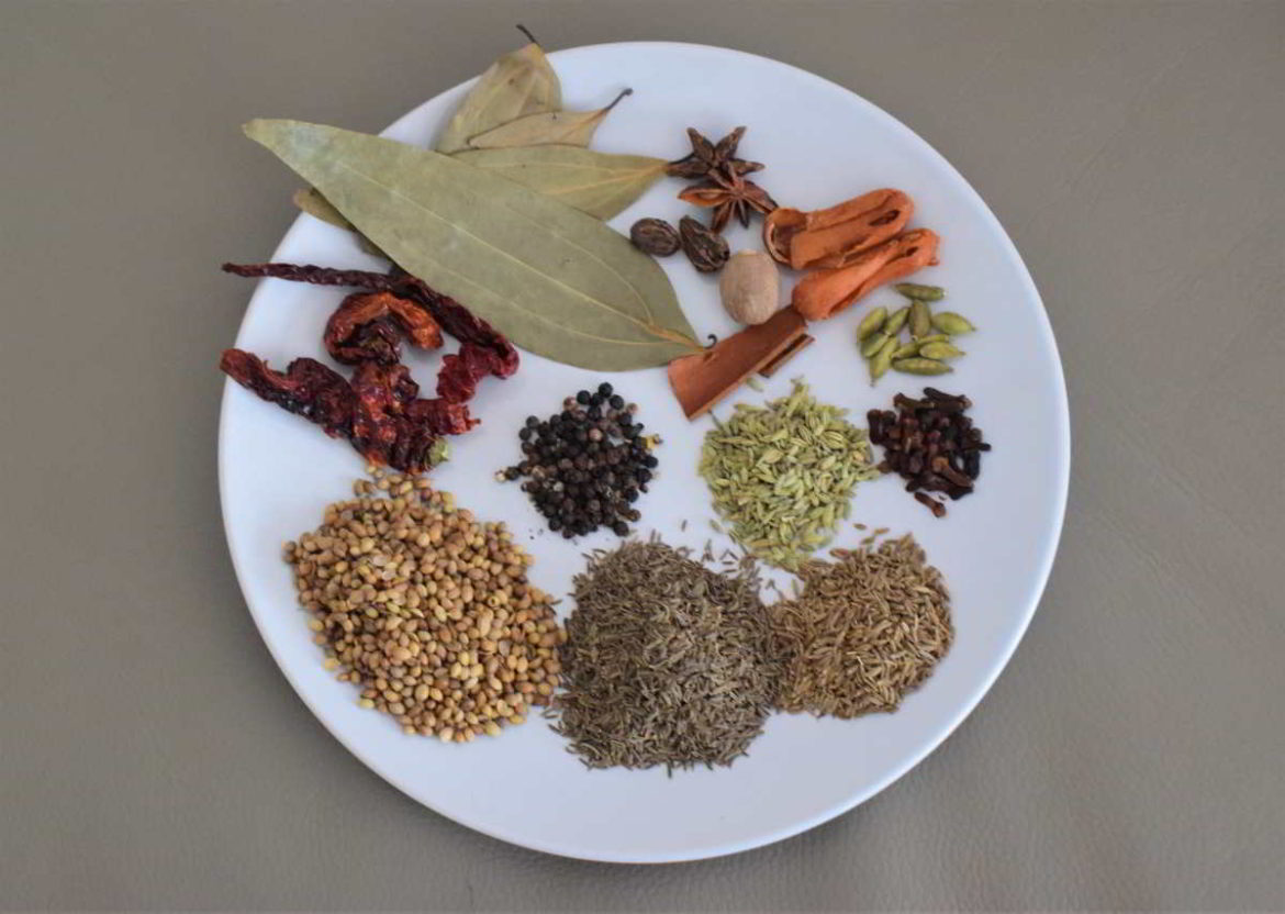 Homemade biryani masala | Biryani masala powder | How to make homemade ...