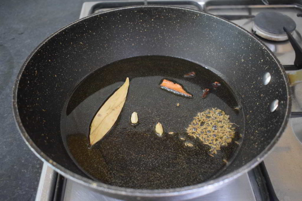 Meal maker curry | Soya chunks curry recipe| Soya chunks recipe Indian ...