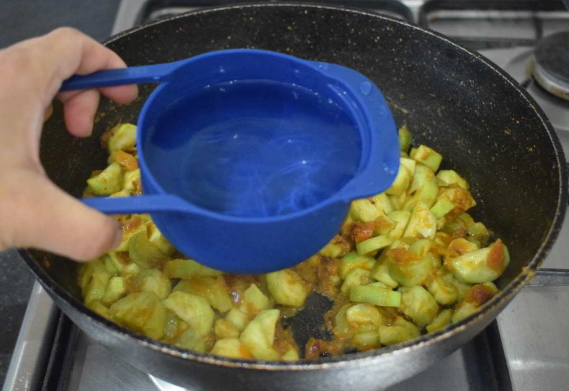 Turai ki sabji | Ridge gourd curry recipe | How to make turai ki sabzi ...