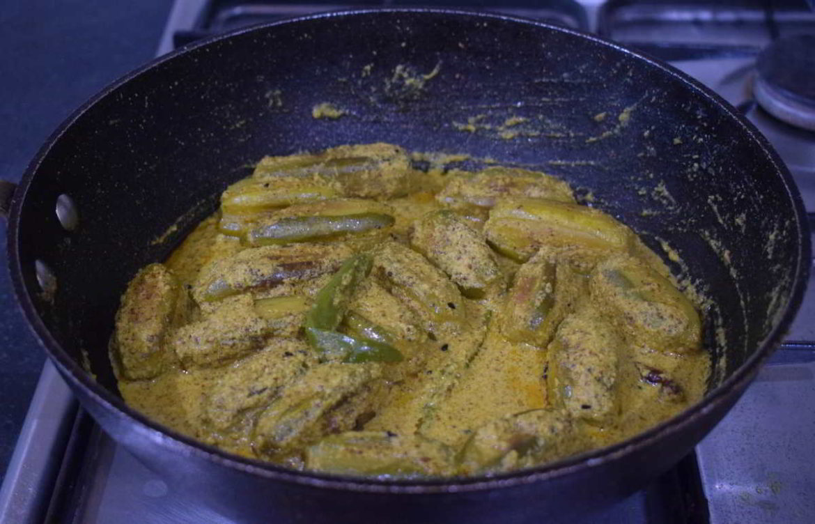 Shorshe potol recipe | Bengali potol recipe | Bengali veg recipe ...