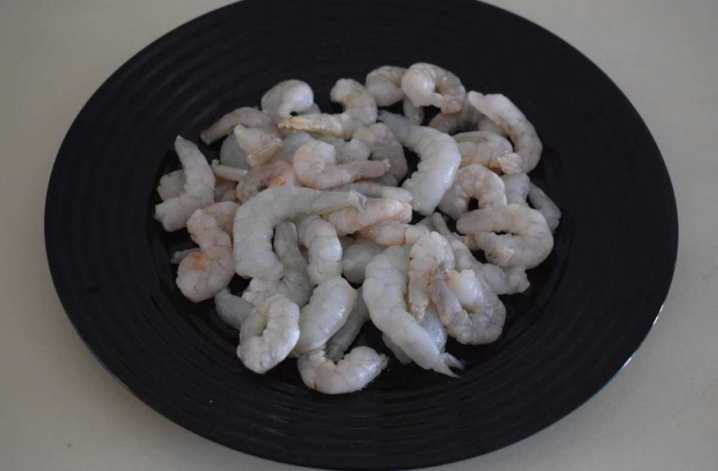 Chingri macher jhol | Bengali prawn curry | Chingri macher dalna ...
