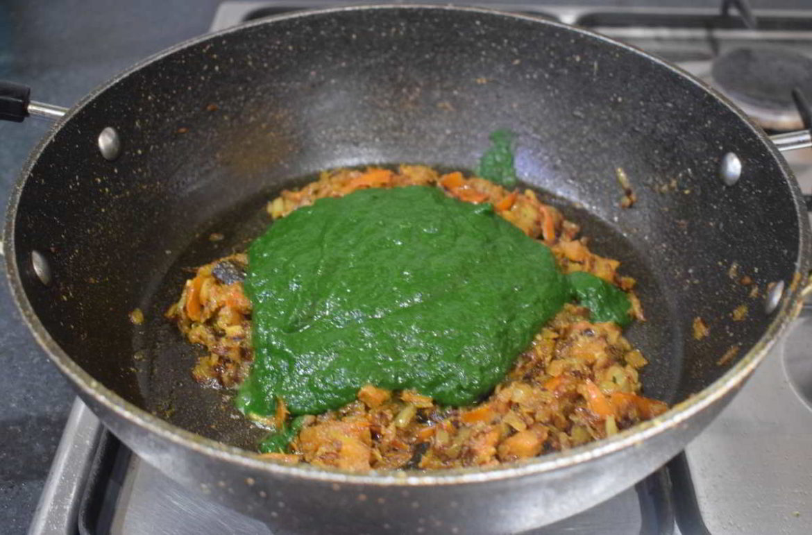 Hariyali Gobi | Gobi palak gravy | Hariyali gravy - Rumki's Golden Spoon