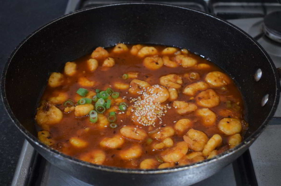 Asian chilli garlic prawns | Garlic prawns Chinese recipe | Asian ...
