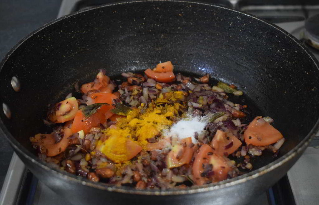 Poha upma recipe | Aval upma | How to make aval upma - Rumki's Golden Spoon