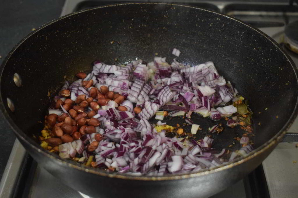 Poha upma recipe | Aval upma | How to make aval upma - Rumki's Golden Spoon