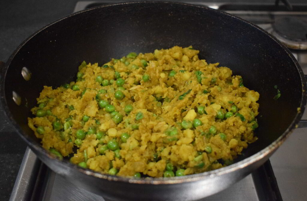 Aloo puff patties | Potato puff pastry | Aloo puff recipe - Rumki's ...