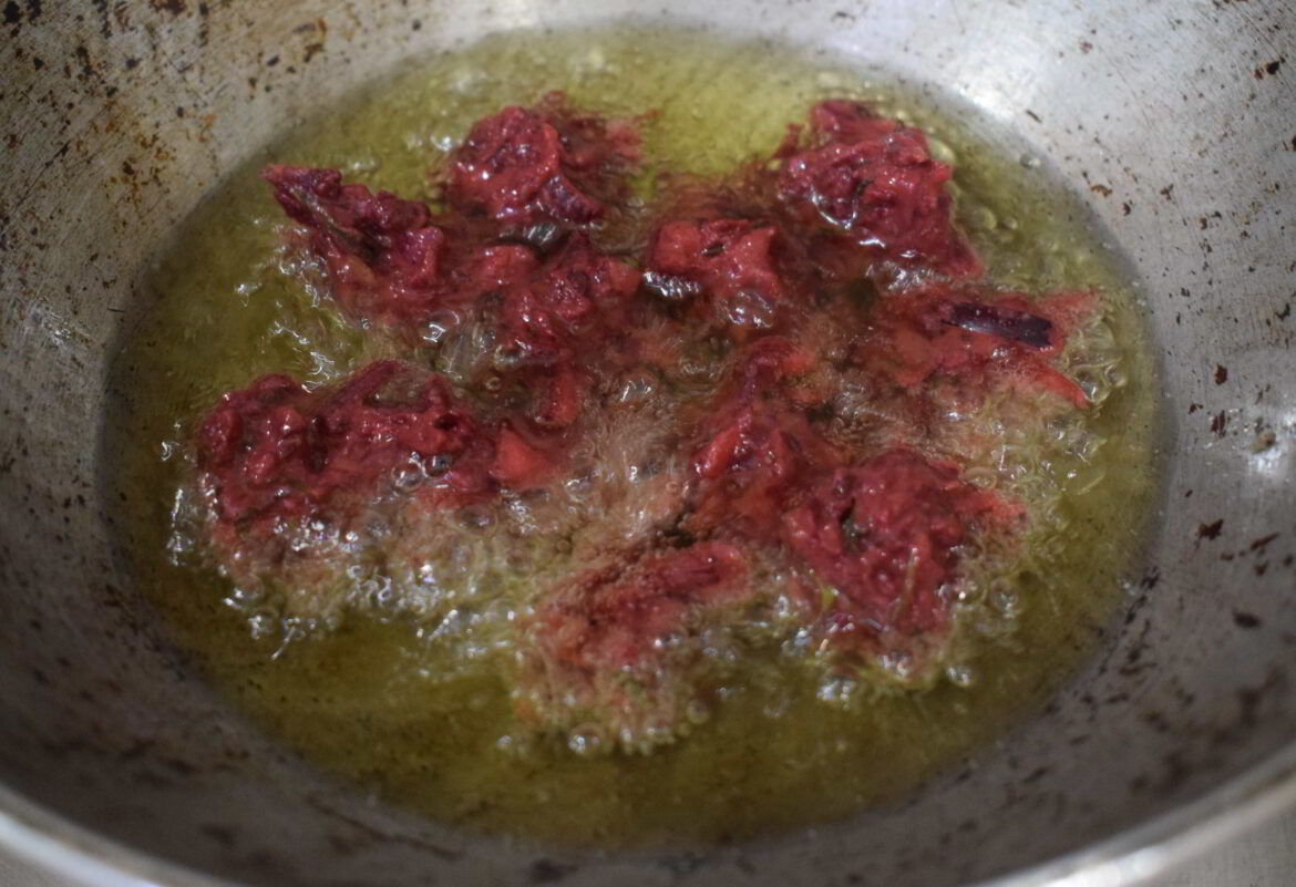 Beetroot pakoda | Beetroot pakora recipe | Beetroot recipe Indian ...