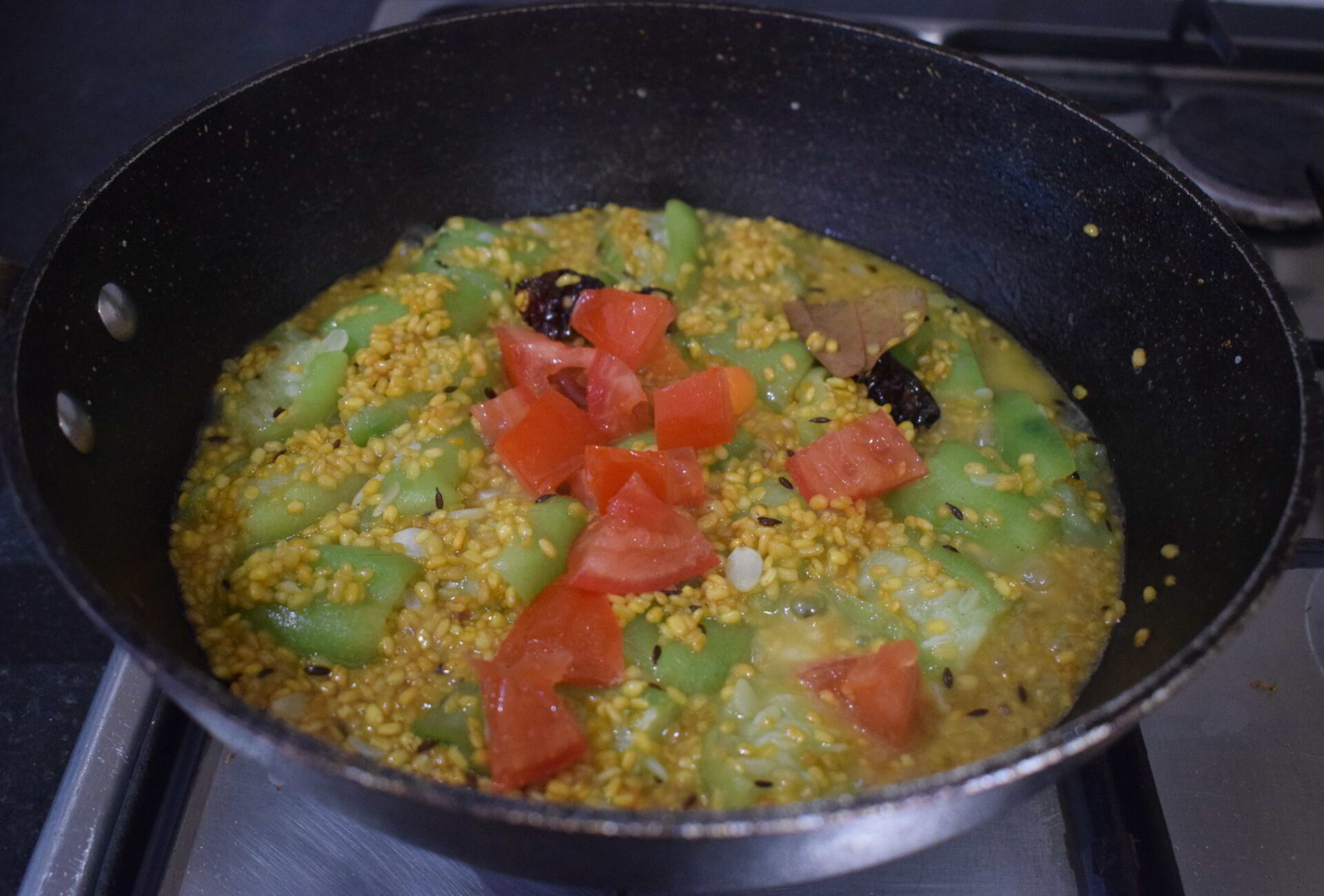 Moong dal diye jhinge ghonto | Jhinge ghonto | Bengali veg recipe ...